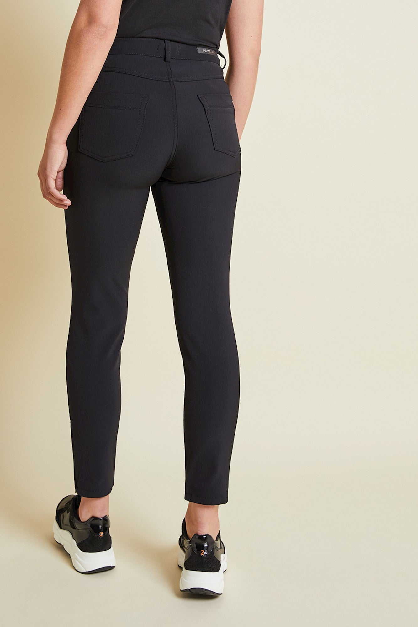 Para Mi - All about the trousers